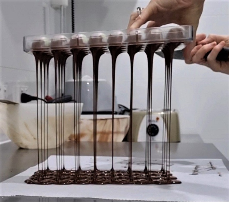 The making of a bonbon
